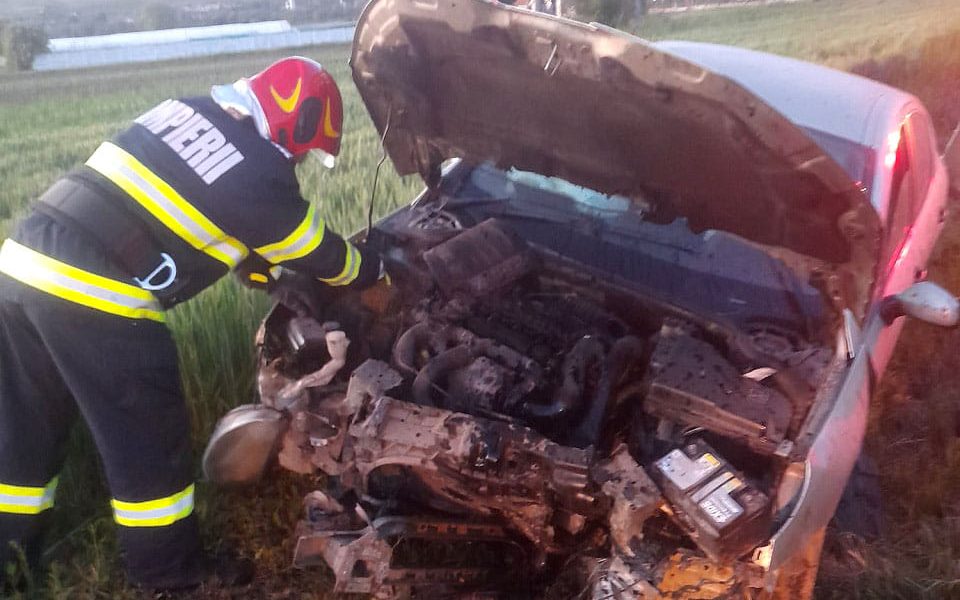 Accident rutier pe DJ 107, între Blaj și Jidvei. Un autoturism s-a ...