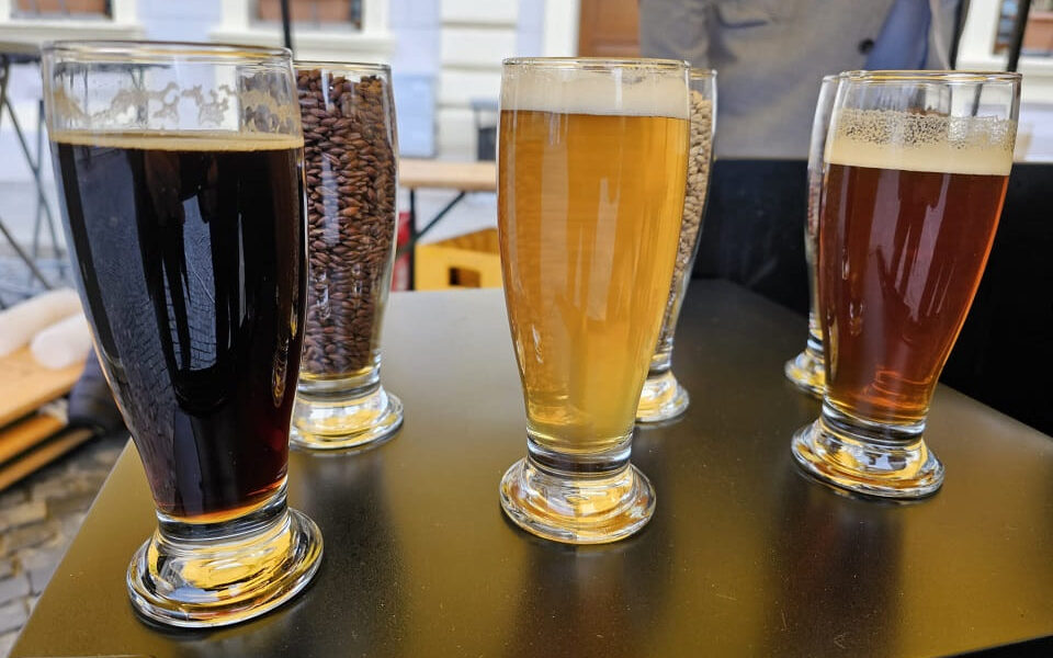 Berea artizanală cu miere "Gloria", senzaţia nefiltrată a celei de-a ...